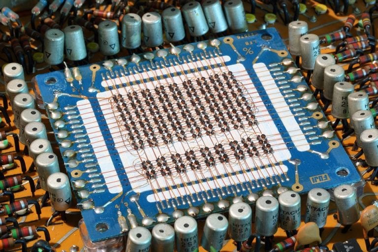 All About Silk Screen: PCB Identification and Labels